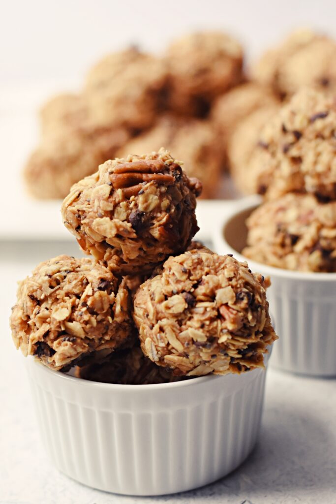 Raw Energy Bites- Gluten-Free & Vegan - elkeliving.com