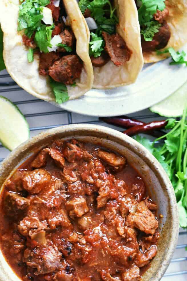 Slow Cooked Beef Tinga Tacos - elkeliving.com
