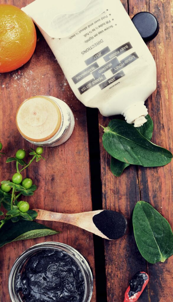 Homemade Toothpaste Two Ways - elkeliving.com