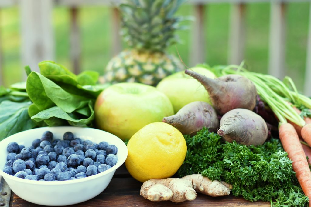 Fresh Made Juice Recipes 3 ways - elkeliving.com