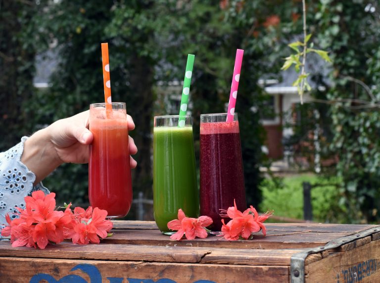 Fresh Made Juice Recipes 3 ways - elkeliving.com