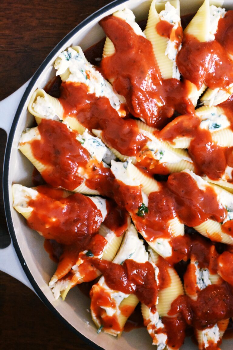 No- Bake Spinach Stuffed Shells - vegetarian- elkeliving.com