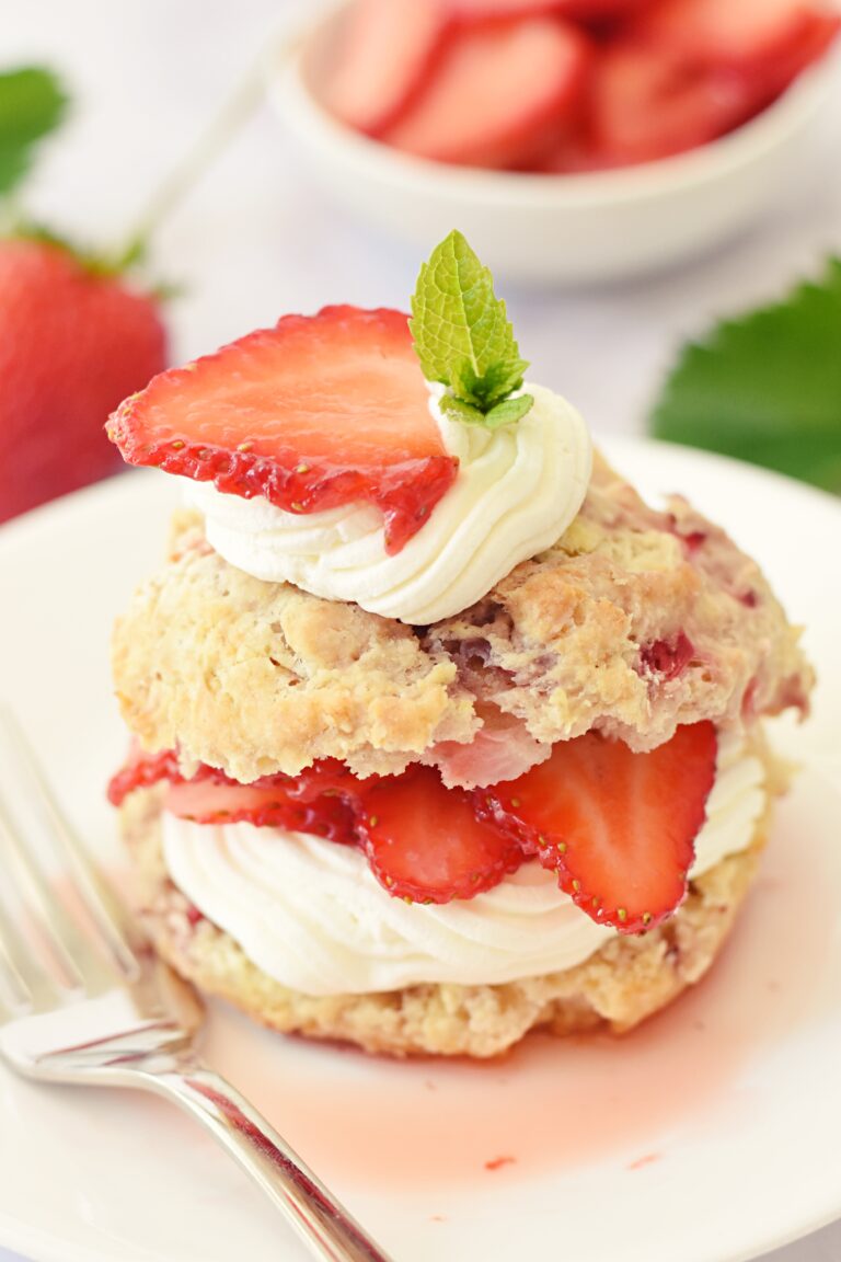 Homemade Strawberry Shortcake | elkeliving.com