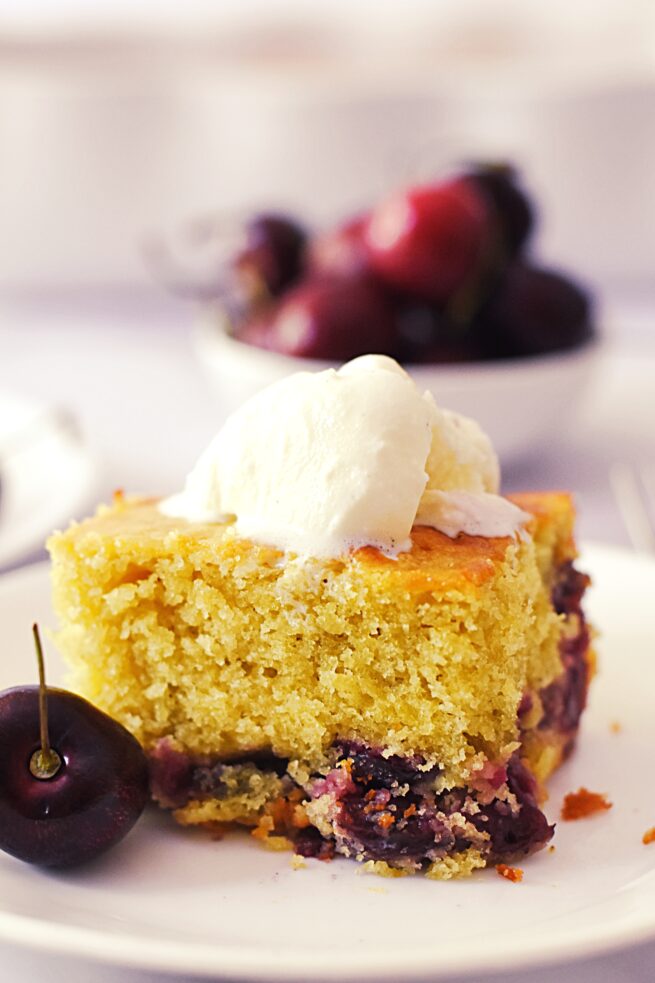 One-Bowl Cherry Cake - elkeliving.com