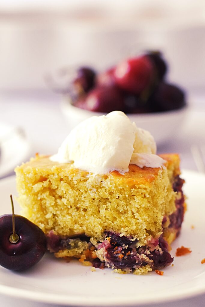 One-Bowl Cherry Cake - elkeliving.com
